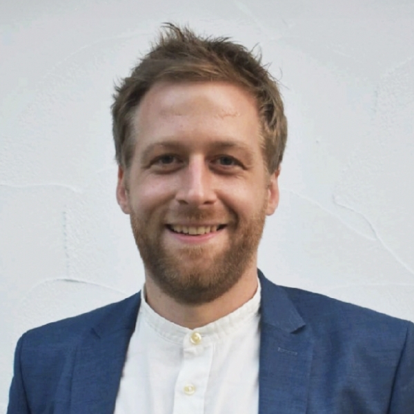 Christoph Purucker | The Insulator Education Initiative